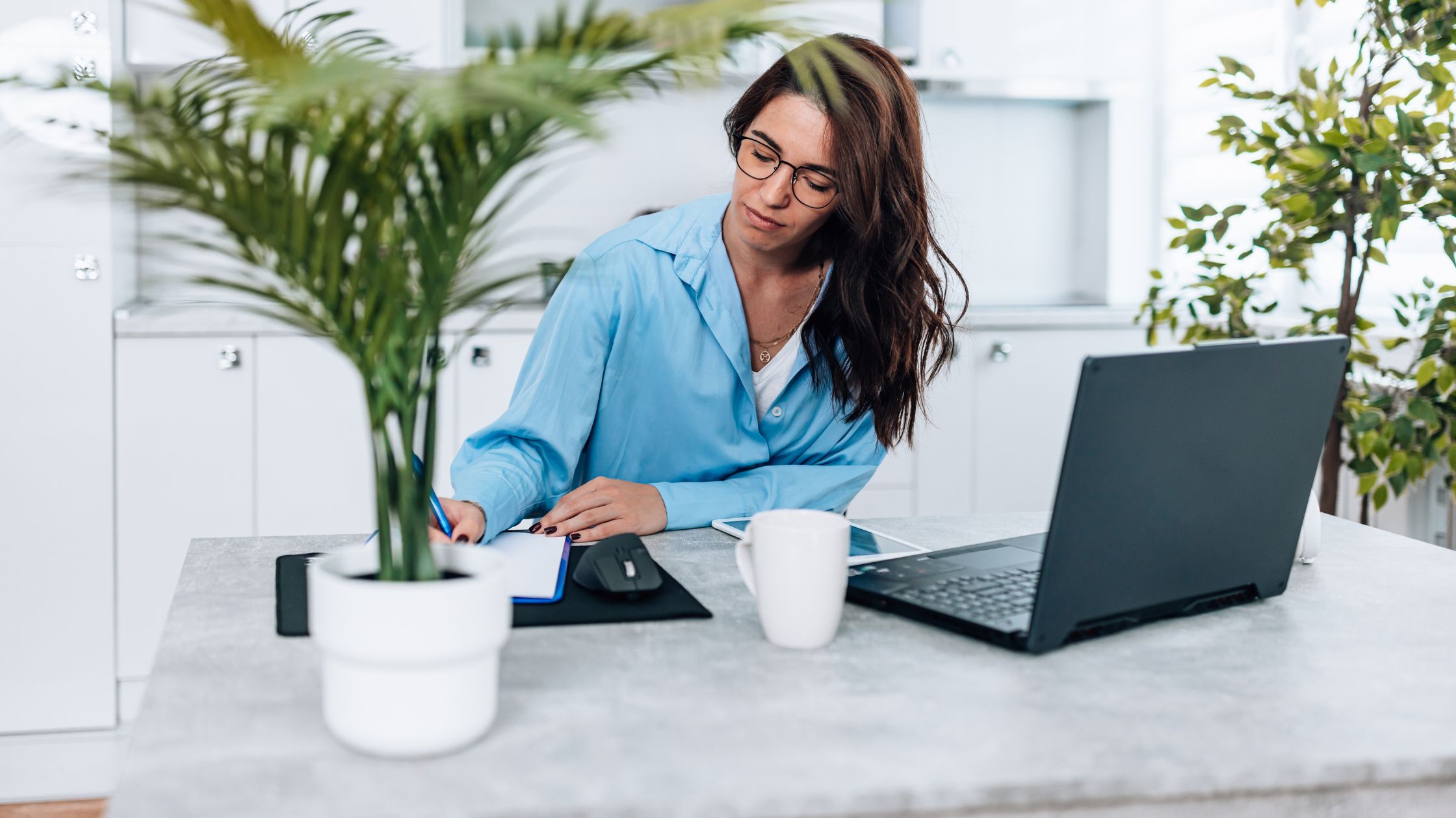 8 common employee scheduling issues (and how to tackle them) - Time ...