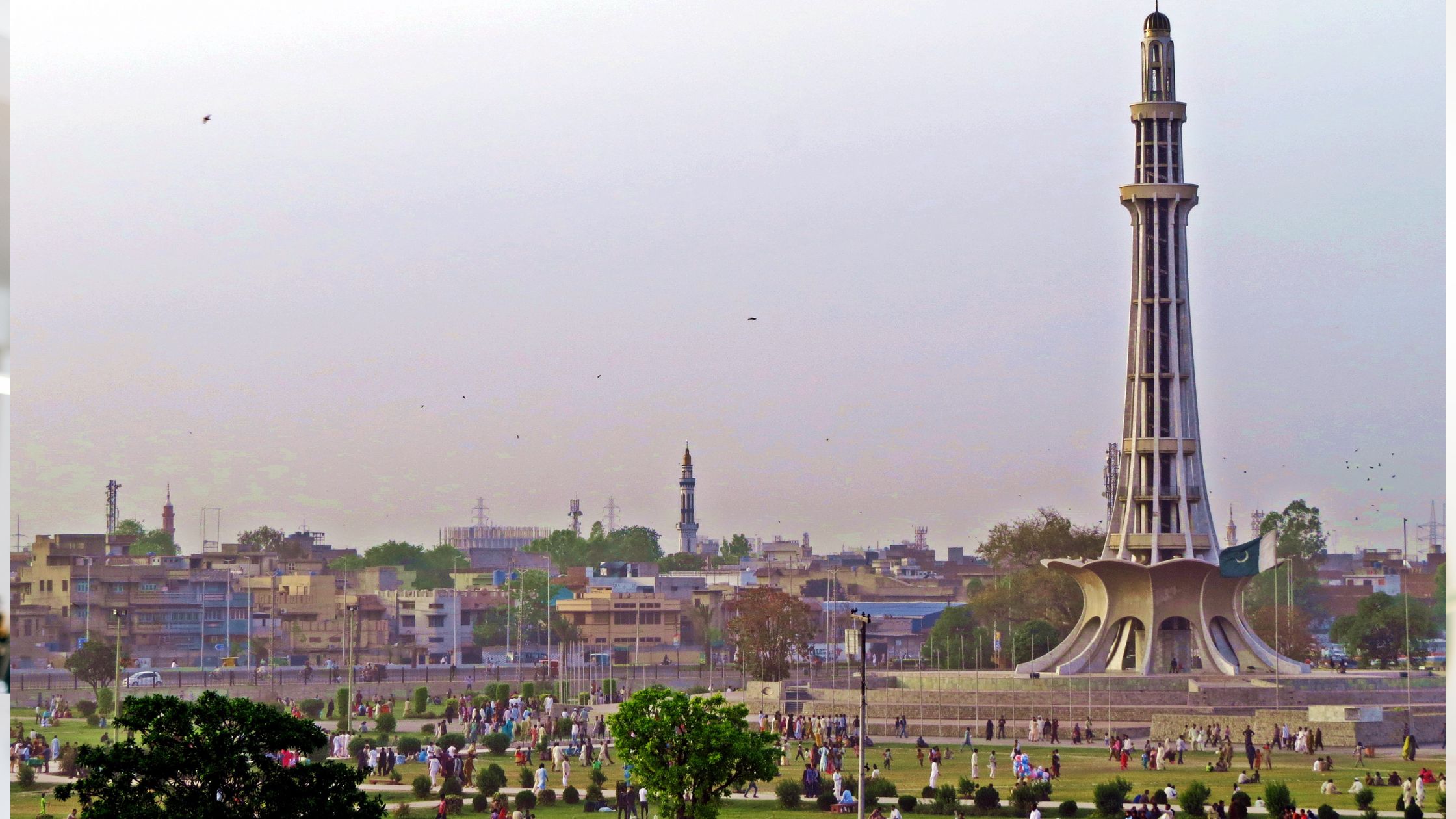 What’s the average salary in Pakistan in 2026?