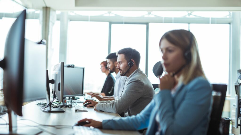 7 no-nonsense tips to improve call center efficiency in 2026