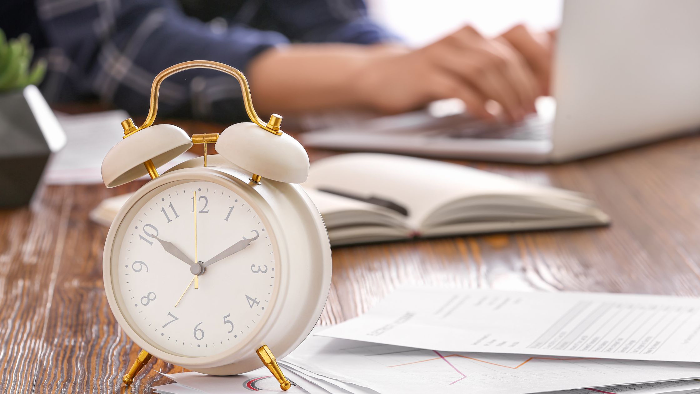 13 best clock-in clock-out systems (manual & automated) - Time Doctor Blog